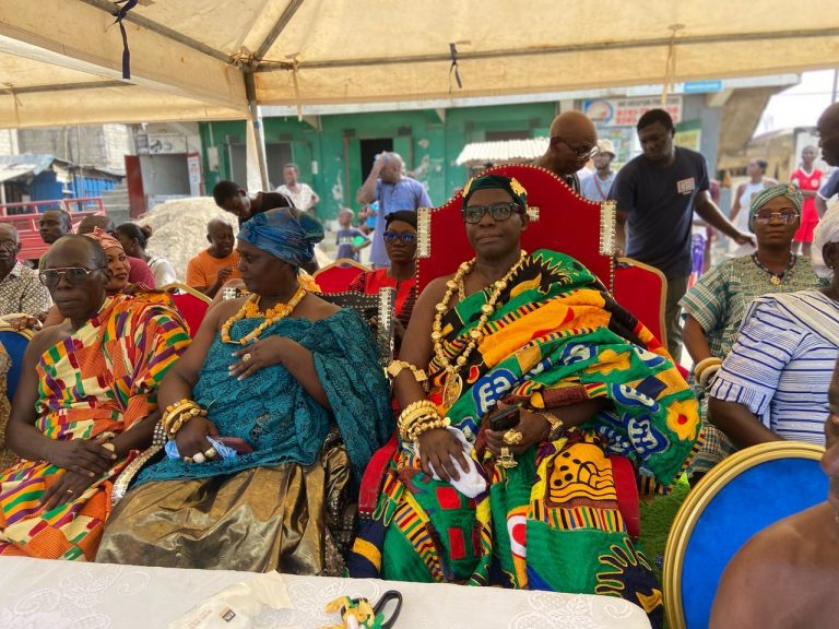 Nana Obo Atta Essoun III Commissions Mechanized Borehole For Amanful ...
